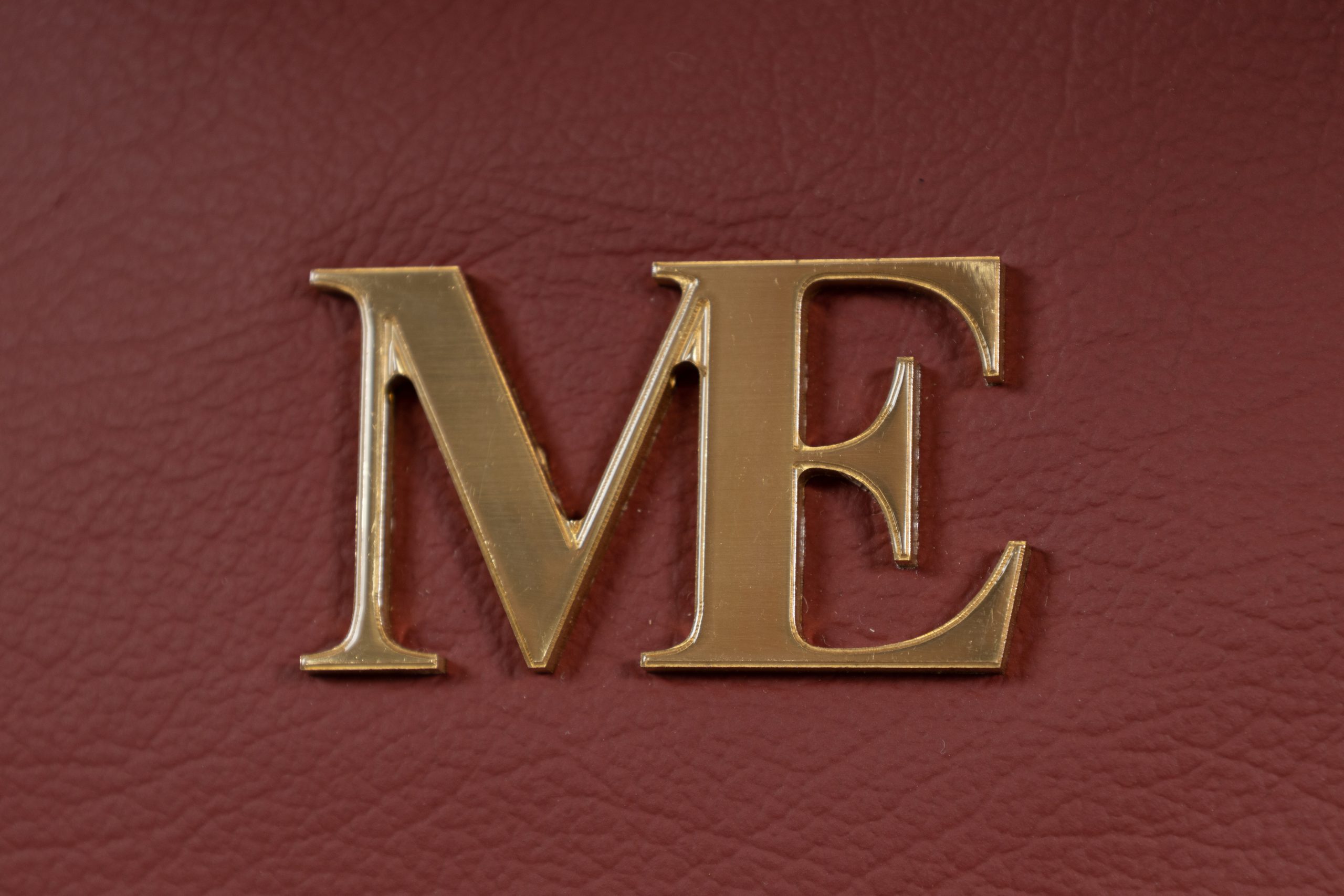 Alpha Red ME Sovereign Traveller Duffel Bag – MVE